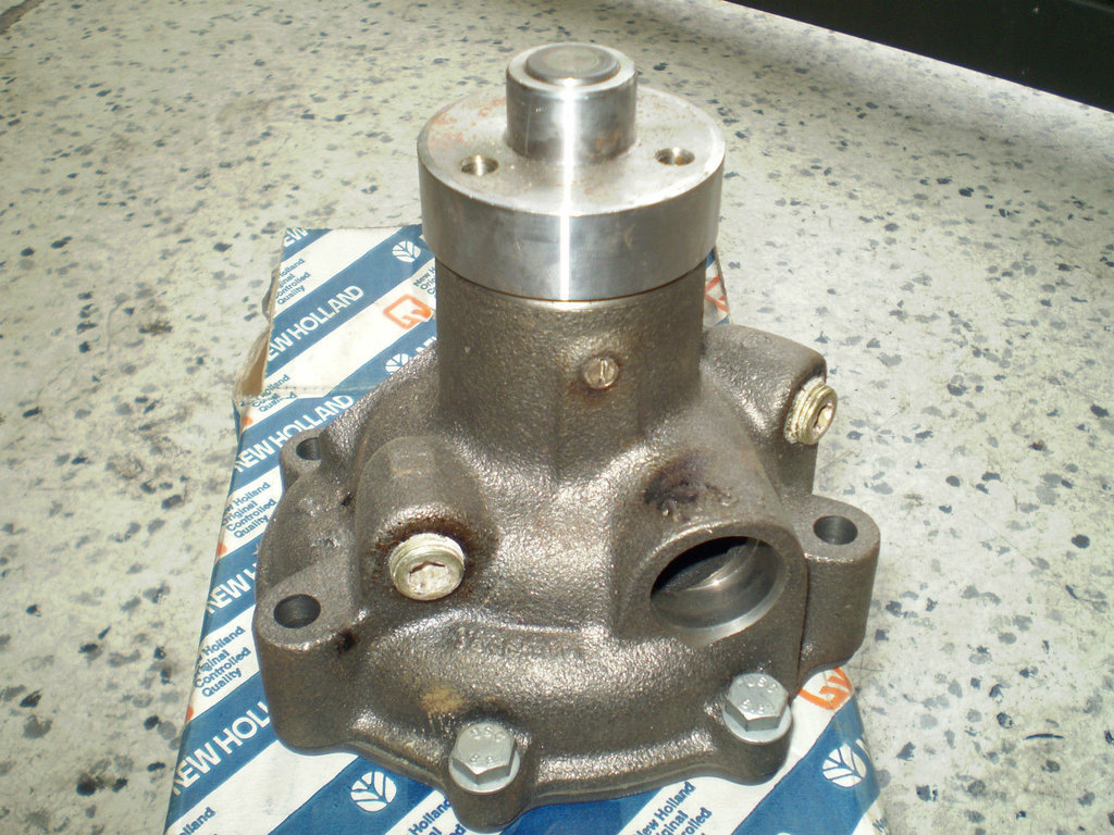 Pompe de refroidissement moteur Fiat Aifo - neuve | Pièces Poids Lourds ...